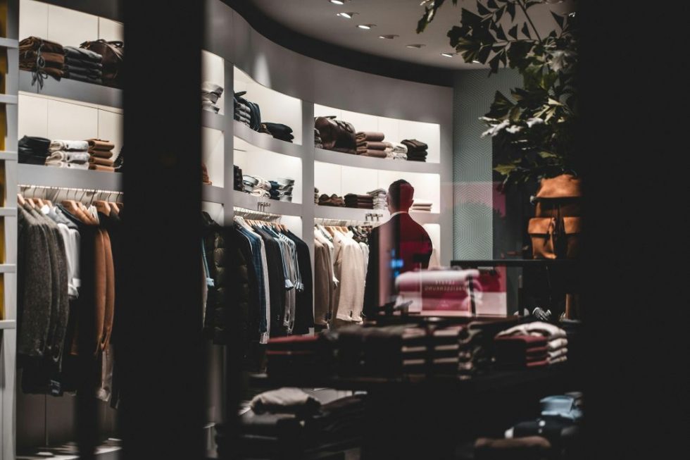 How to Spot and Prevent Shoplifting: Red Flags and Tips